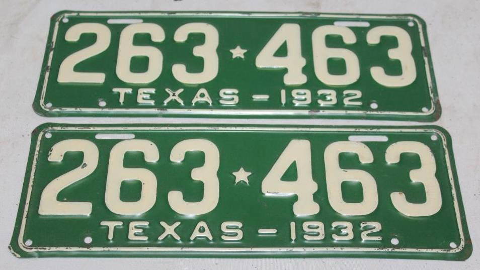 Pair Of 1932 Texas Tx License Plates Auction
