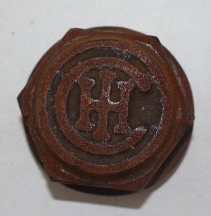 Embossed Chi Threaded Automobile Hubcap Auction