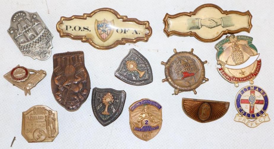 Group Of 14 Early Advertising Pinback Badges & Lapel Pin - Jul 13, 2025 ...