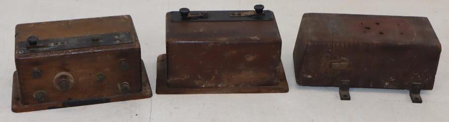 Group Of 3 Early Automobile Wooden Coil Boxes - Jul 27, 2025 | Check ...