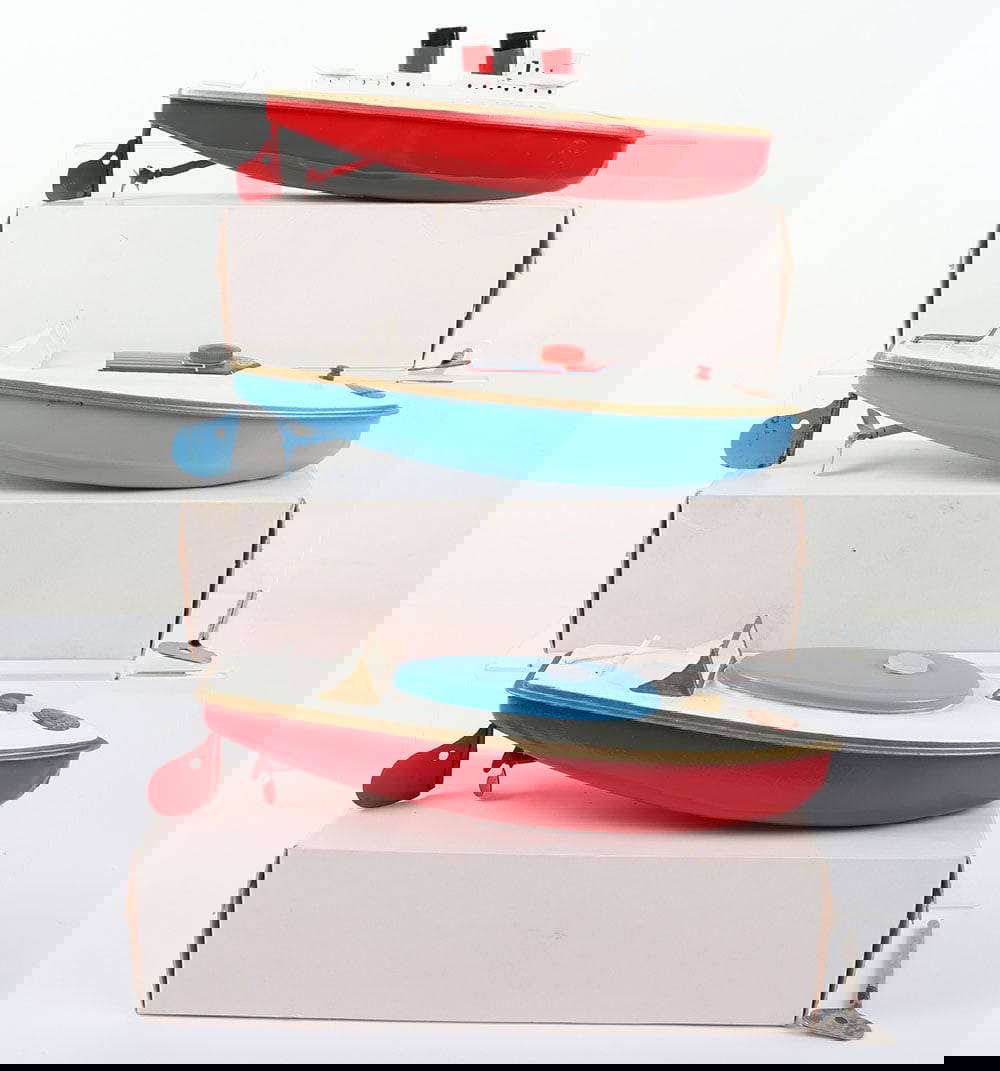Three Sutcliffe Tinplate Clockwork Boats, 1950s/60s Auction