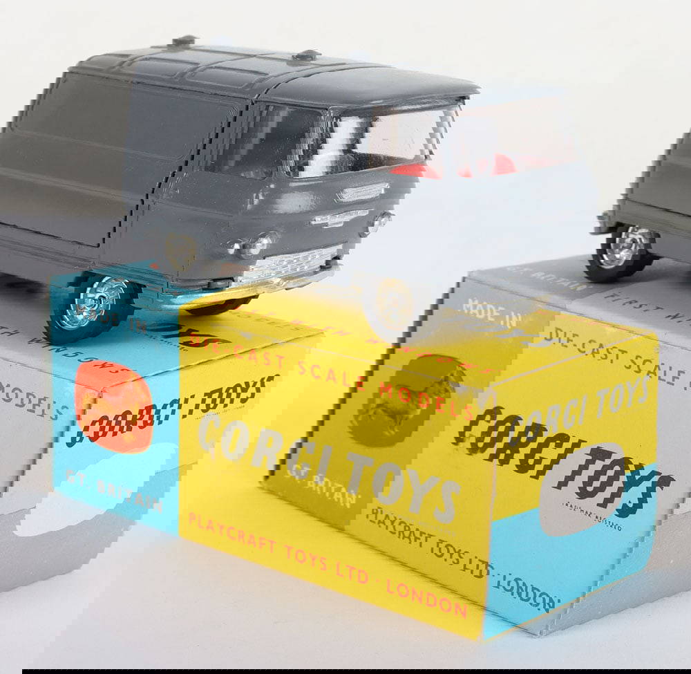 Corgi Toys 462 Commer Van Combex - Promotional Issue Van Auction