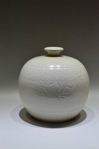 Ding Kiln Porcelain Bottle