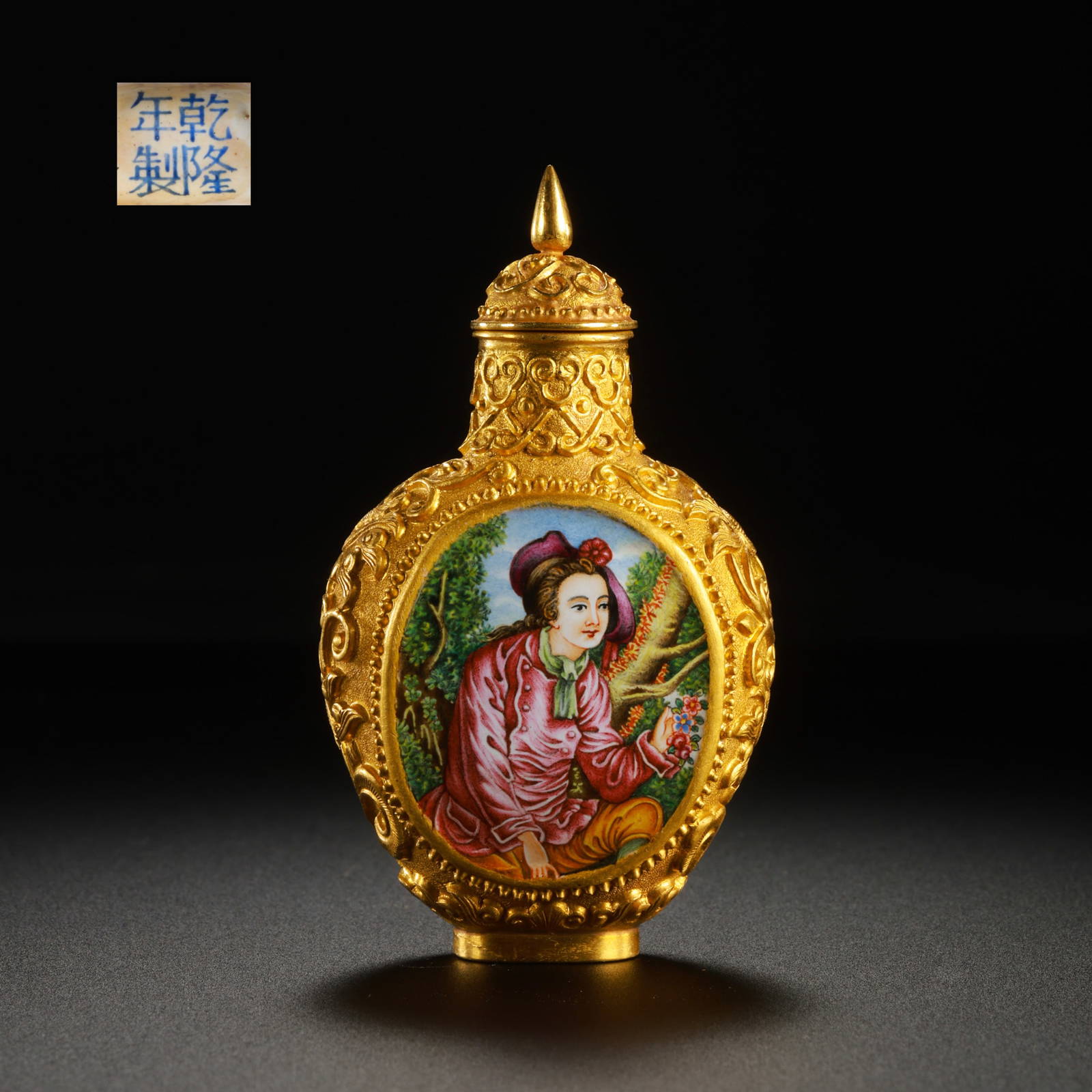 Chinese Qing Dynasty Qianlong Period Golden Fetal Window Western ...