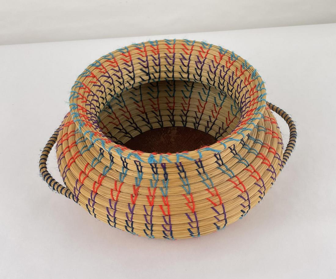 Native American Indian Sweetgrass Basket