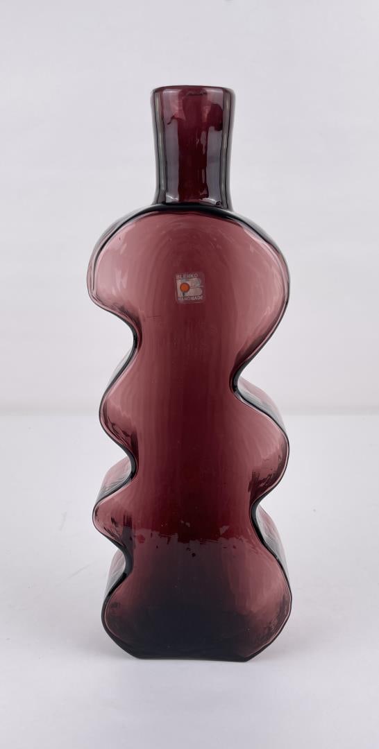 Blenko Art Glass Squiggly Wiggly Vase Auction