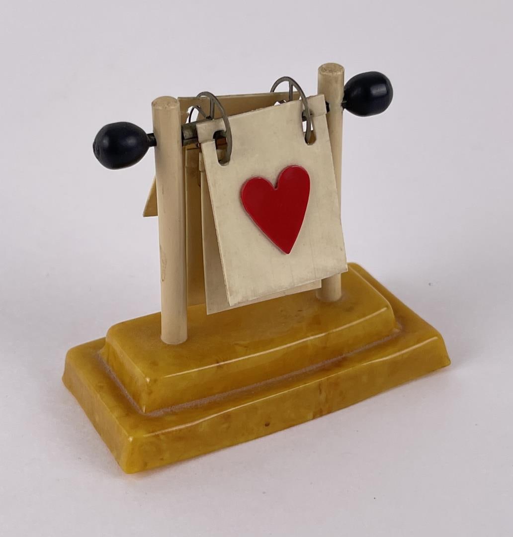 Art Deco Celluloid Bakelite Bridge Trump Marker Auction