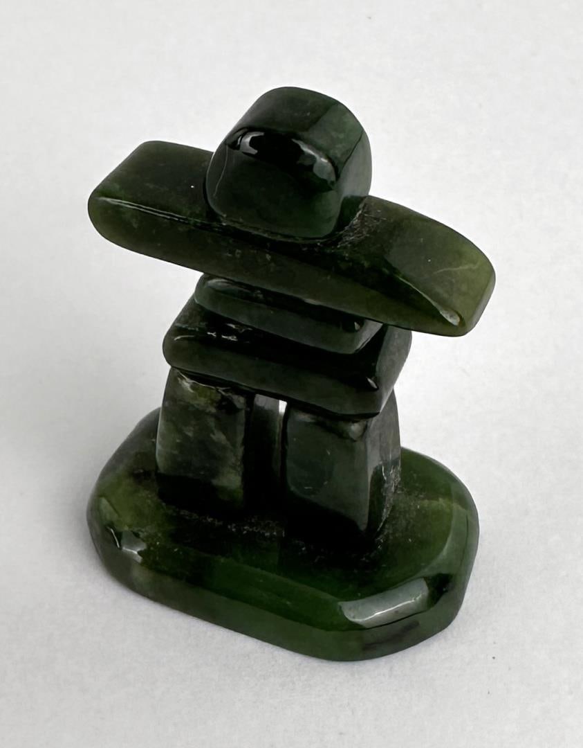 Alaska Inuit Eskimo Inukshuk Jade Figure Auction