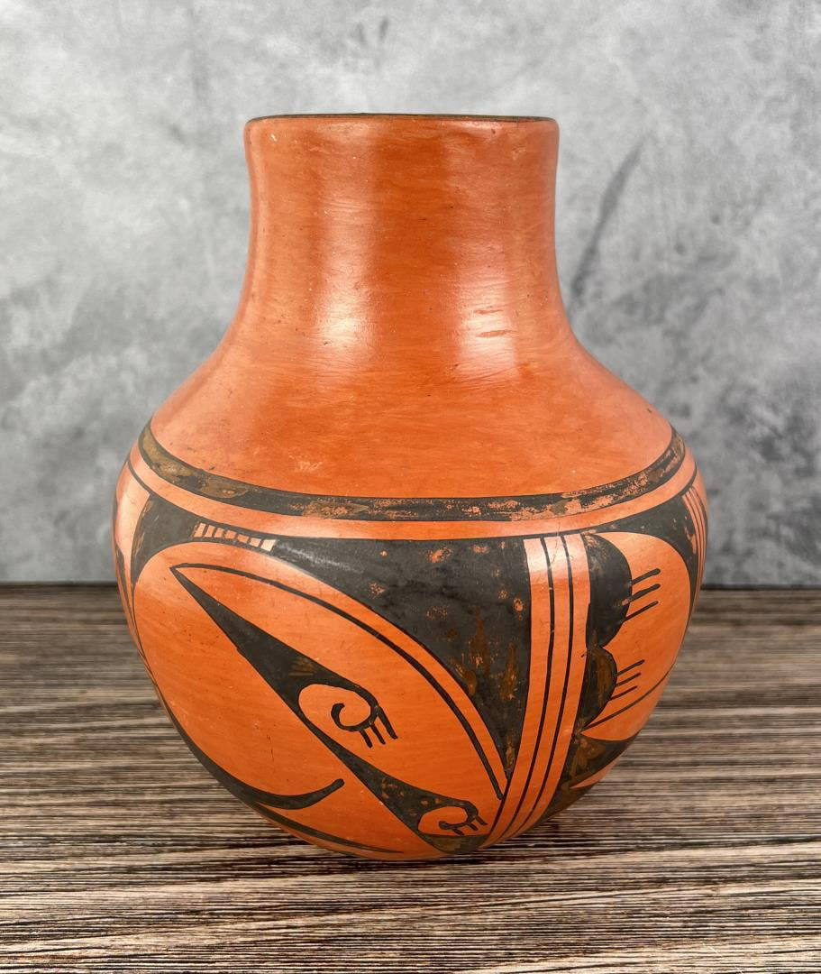 Roberta Silas Hopi Indian Pot Auction