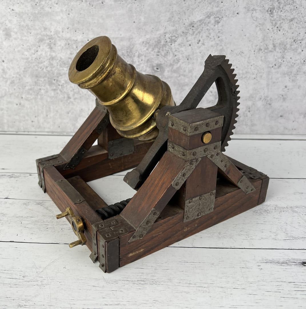 Leonardo Da Vinci Bombarda Cannon Model Auction