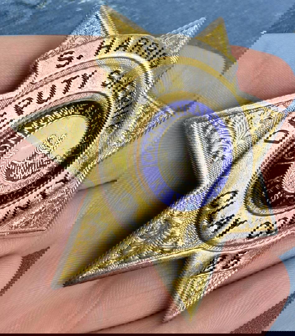 Clay County Kentucky Deputy Sheriff Badge Auction