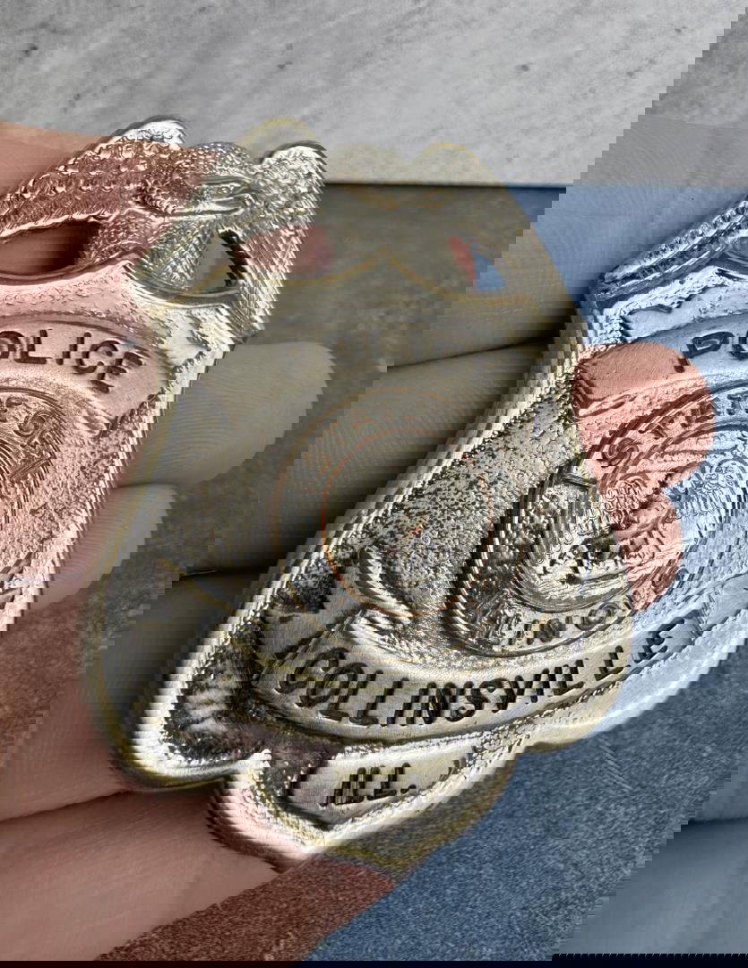 Collinsville Illinois Police Badge Auction