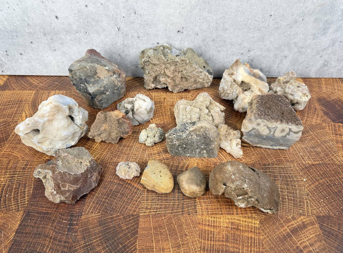 Group Of Large Lapidary Mineral Material Auction