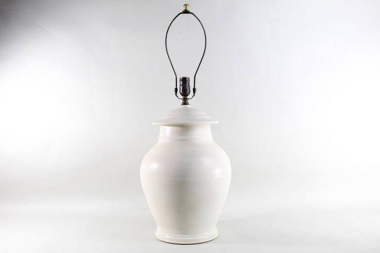 John Saladino Modern White Ceramic Pottery Table Lamp (#0220) on Oct 09 ...