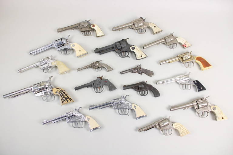 Lot Of 17 Assorted Toy Cap Guns, Mattel Fanner, Halco, Hubley