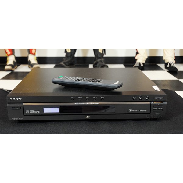 48: Sony 5 Disc CD/DVD Player DVP-NC675P