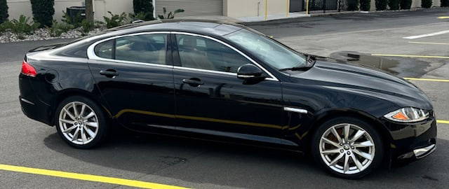 2013 Jaguar Xf 4 Door Sedan