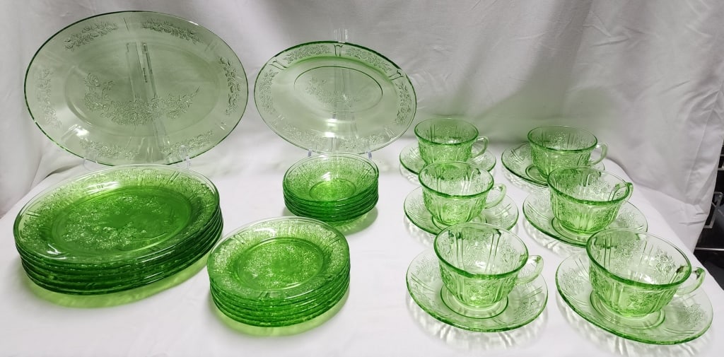 Vintage Sharon Rose Uranium Dinnerware Auction