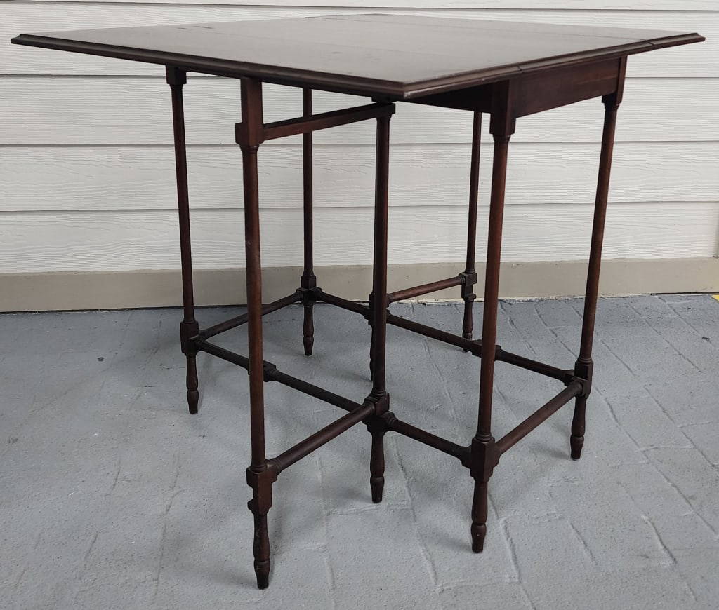 Antique Style Mahogany Drop Leaf Spider Leg Table Auction