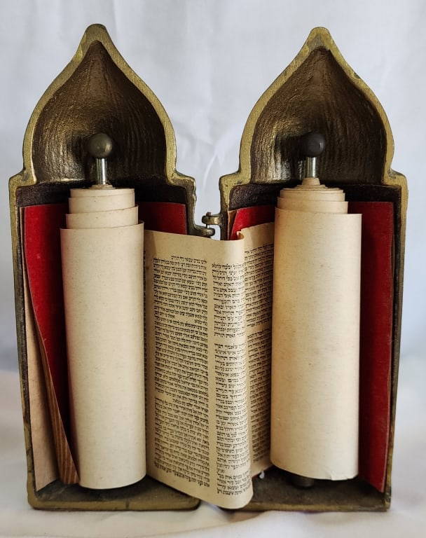 Enamel Prices - 1,628,052 Auction Price Results