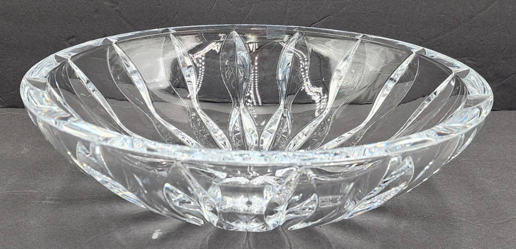 Stunning Reed & Barton Crystal Equinox Bowl Auction