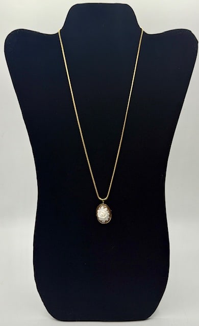 18k Shell Cameo On 10k Snake Chain Auction