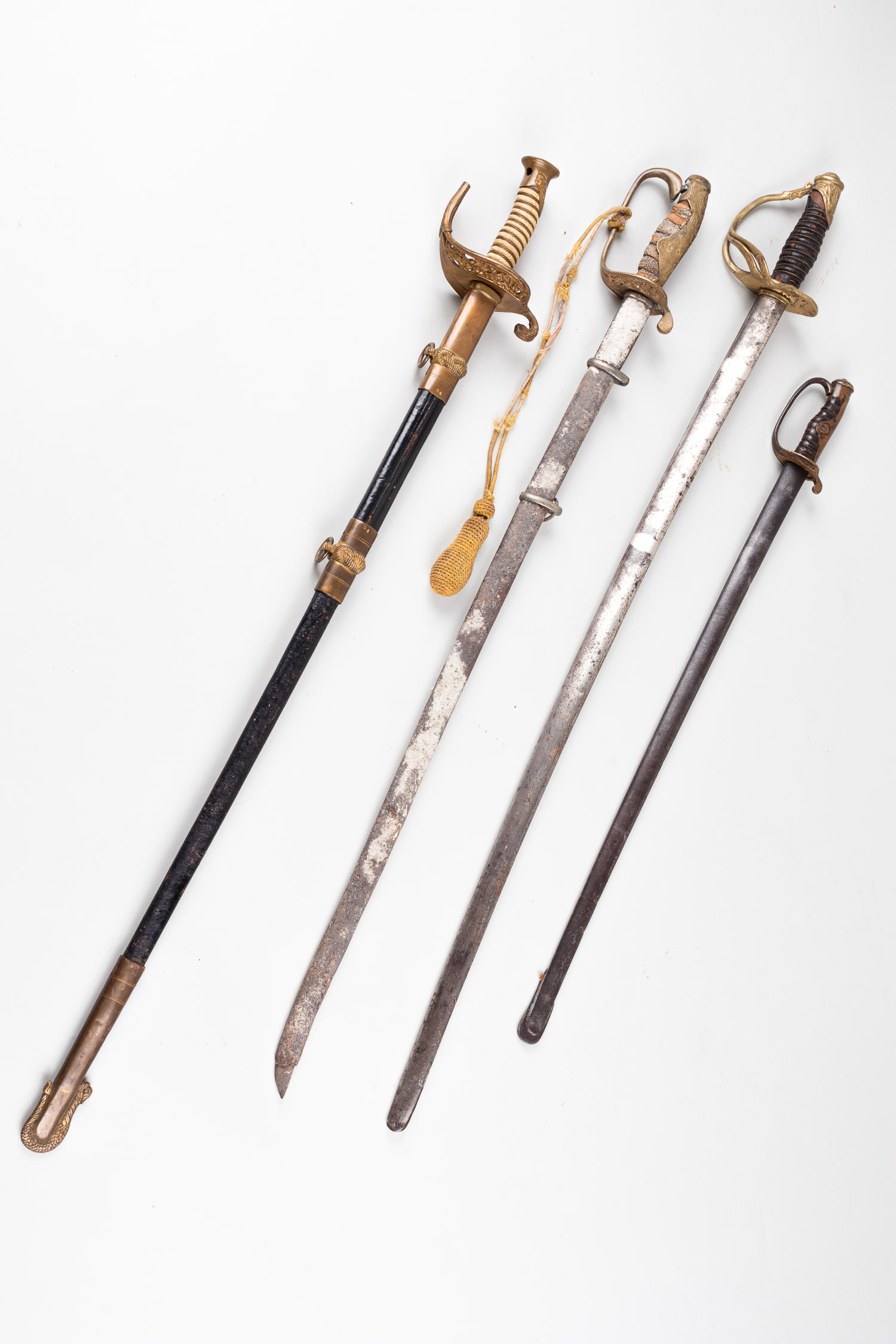 4 Military Officers Swords Auction