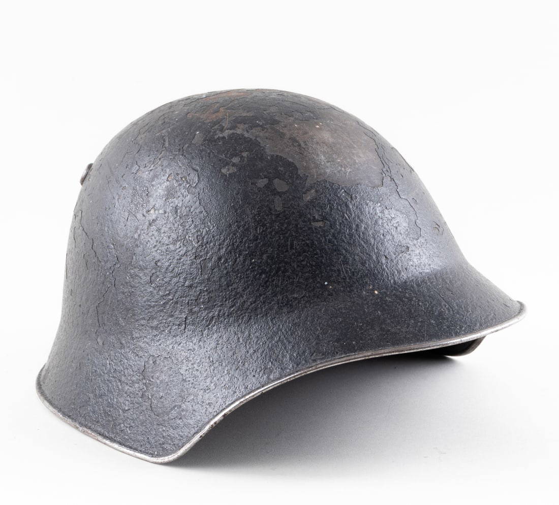 Swiss Wwii M1918 Helmet - May 06, 2024 | Fairhill Auction Llc In Md