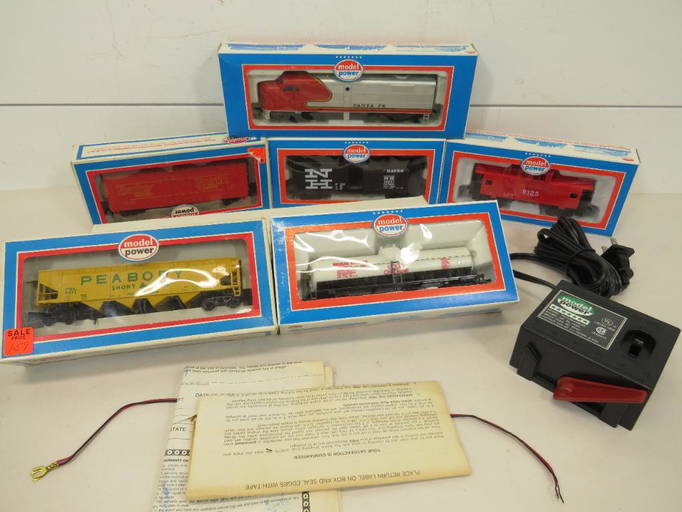 Model Power' Ho Scale Train Set Track & Transformer