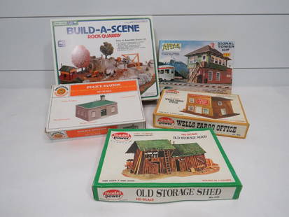 Model Power #605 Ho Scale Silverado Station Kit