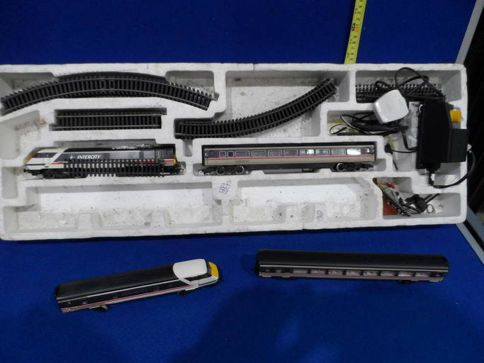 Hornby Intercity 225 Train Set In Box
