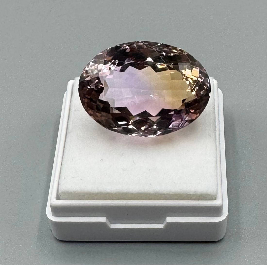 Buy Bi Color Ametrine 24.16 Carats Coa | Vangove Auction In Ca