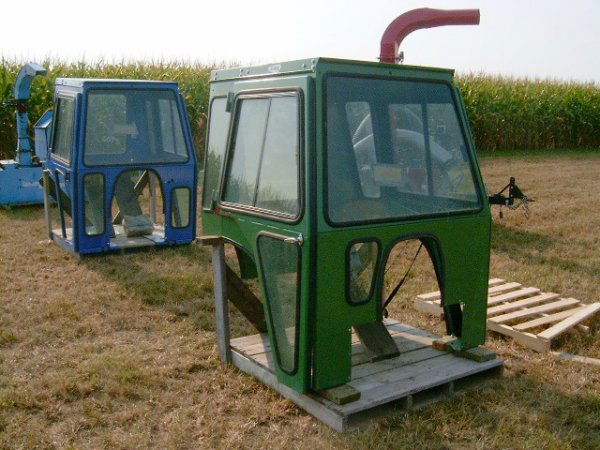 259: Sims Tractor Cab