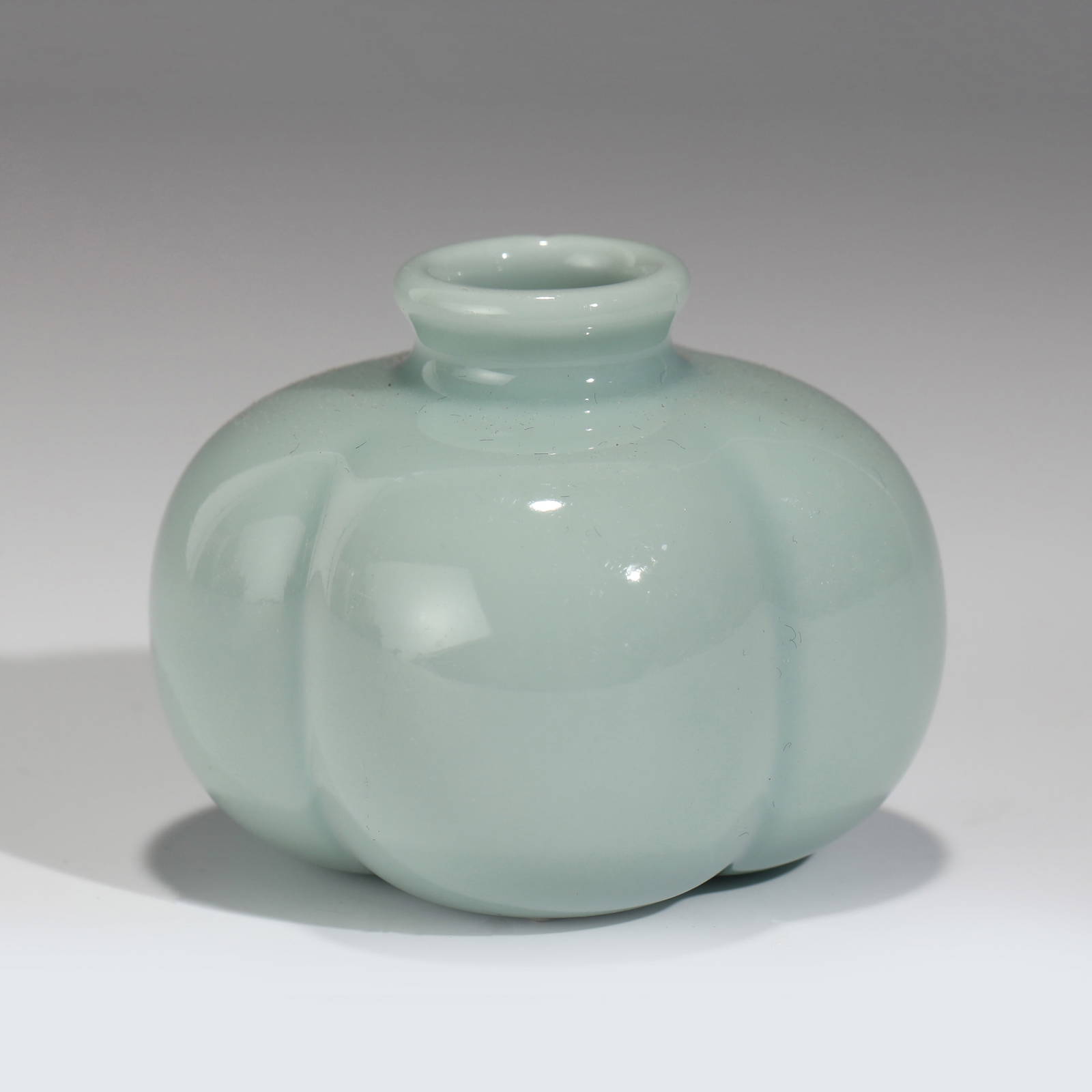 Qianlong Celadon Glazed Small Water Pot Auction
