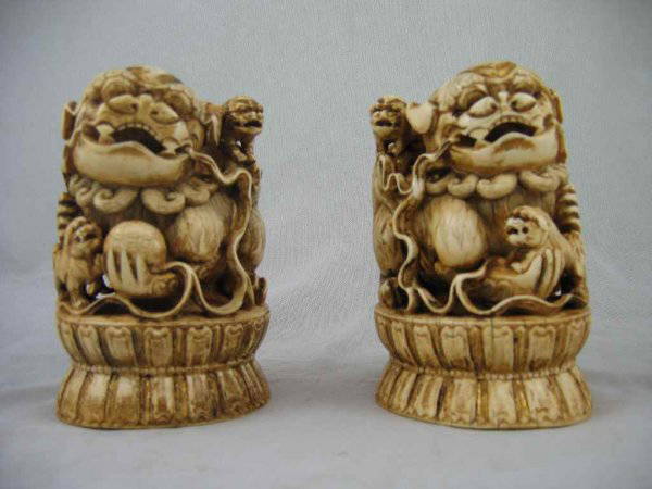 Pair Of Ming Dynasty Carved Ivory Foo Dogs Chen