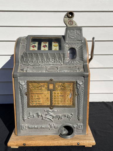 A 1930s Mills Novelty Co. Nickel Slot Machine