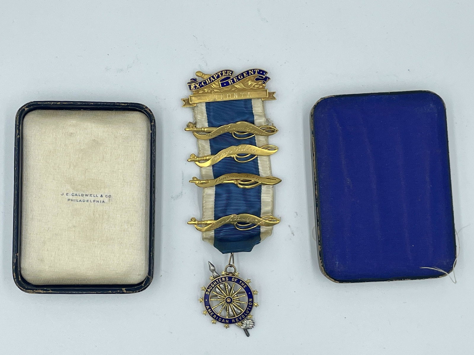 A 14k Gold Dar Chapter Regent Medal And Ribbon, 20 Grams Total