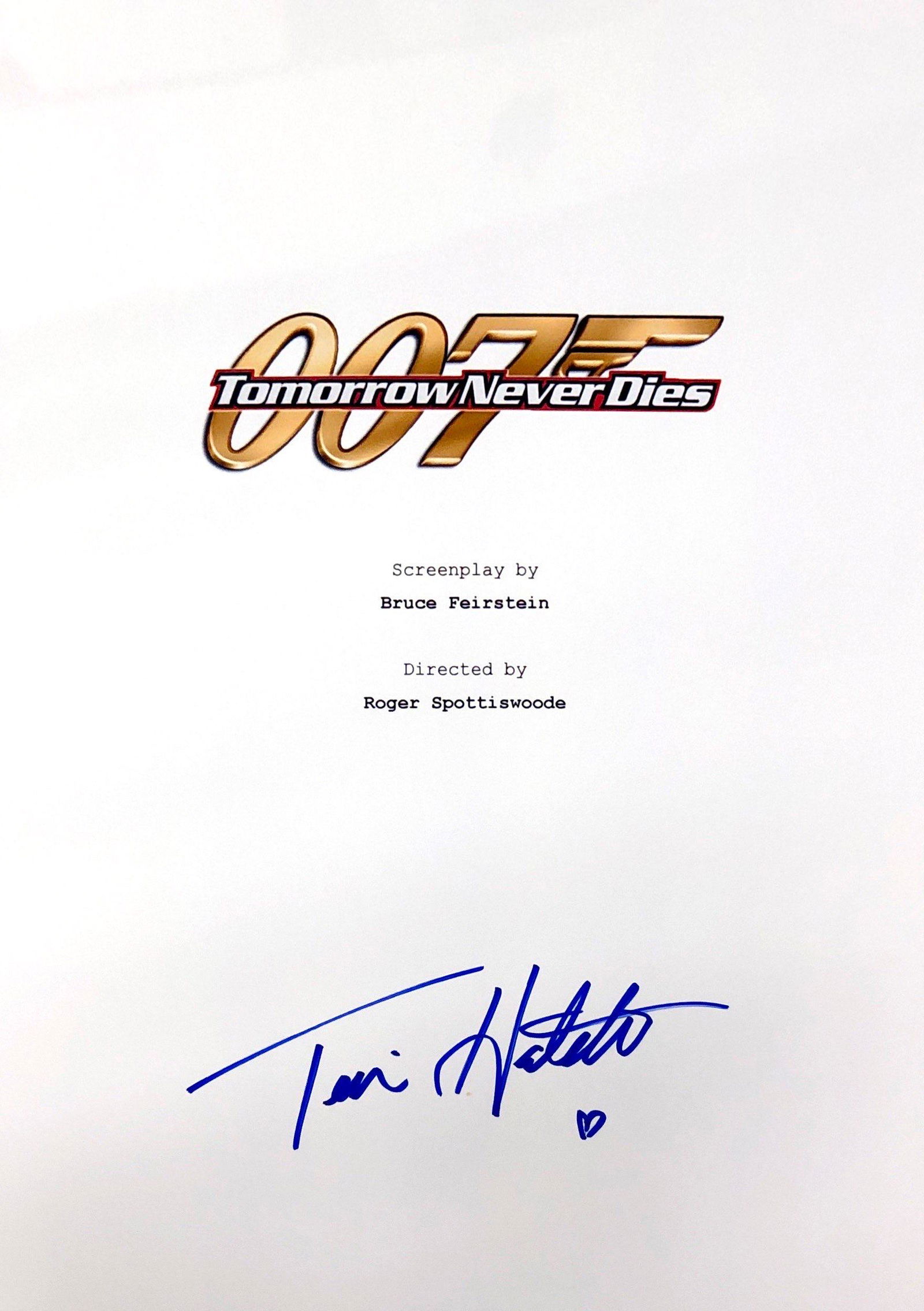 Teri Hatcher Autograph Signed James Bond 007 Script - Dec 12, 2020 ...