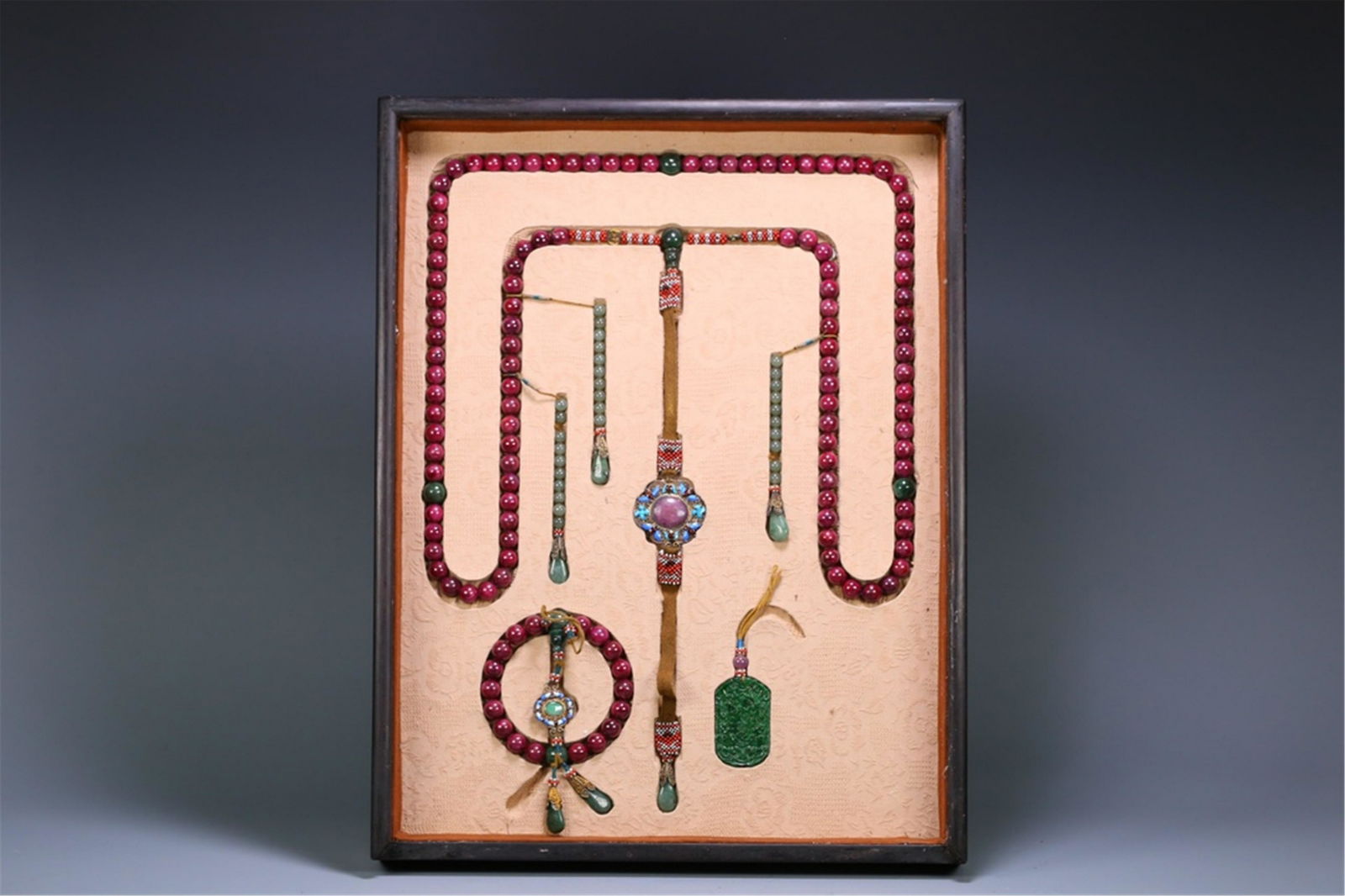 A CHINESE TOURMALINE CHAOZHU AND PRAYERS BEADS AND JADEITE PENDANT ...