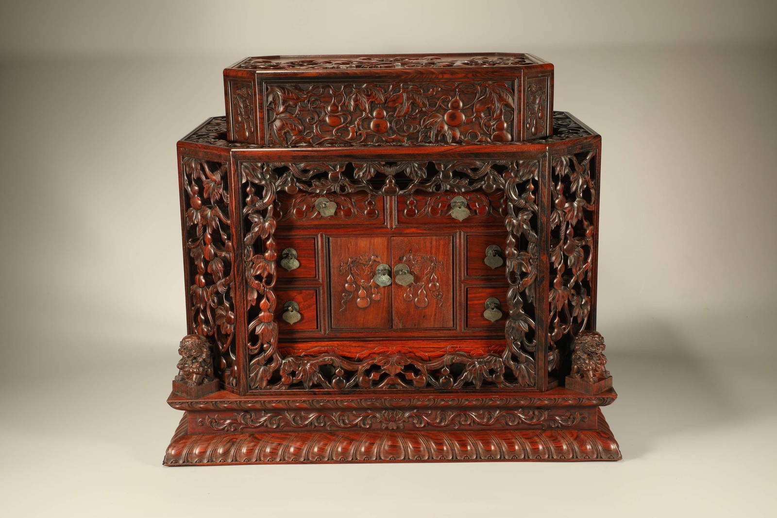 A Set Of Chinese Carved Hardwood Box With Lid And Stand Auction