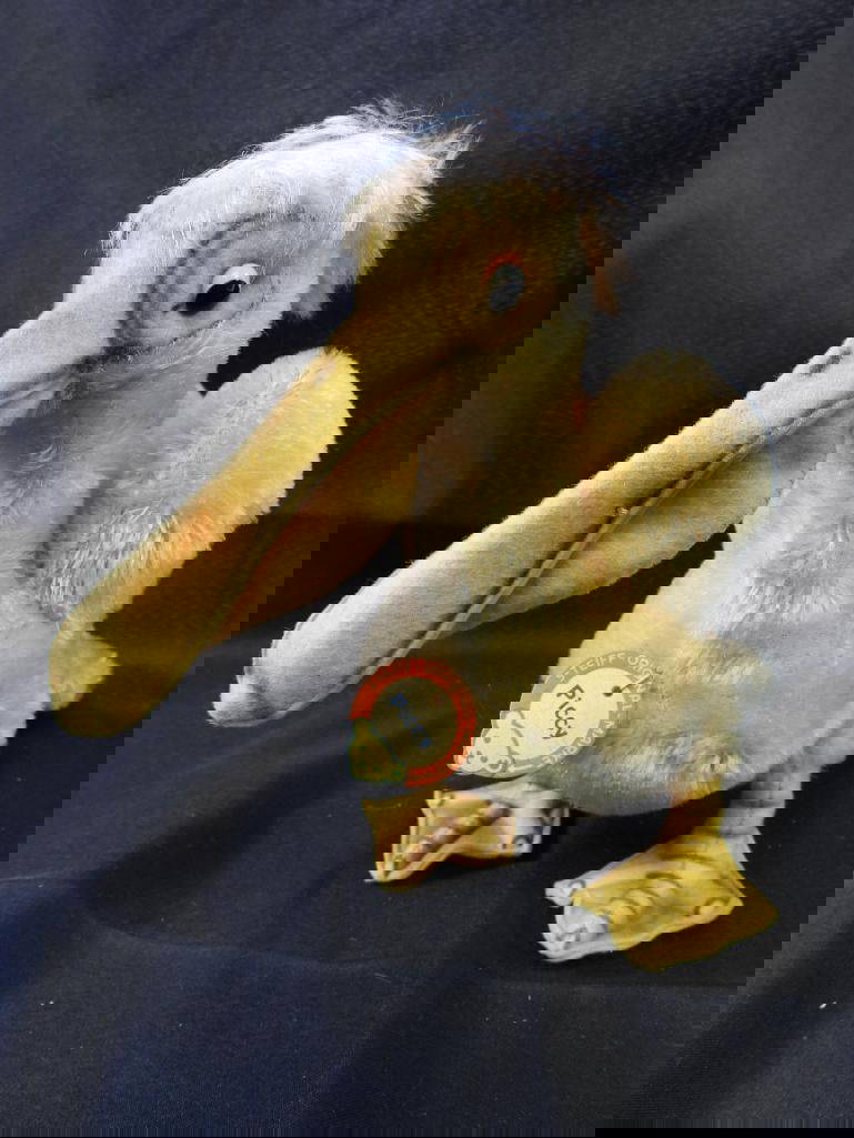 Vintage Steiff 9" Piccy Bird Auction