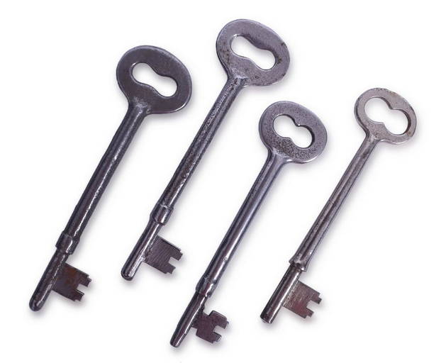 Group Of 4 Railroad Caboose And / Or Coach Keys