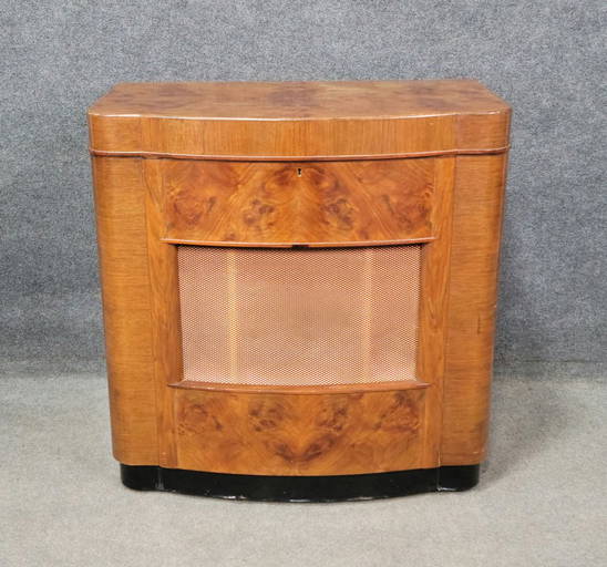 Dynatron Stereo - Nov 30, 2022 | Amaradio Auctions in NJ