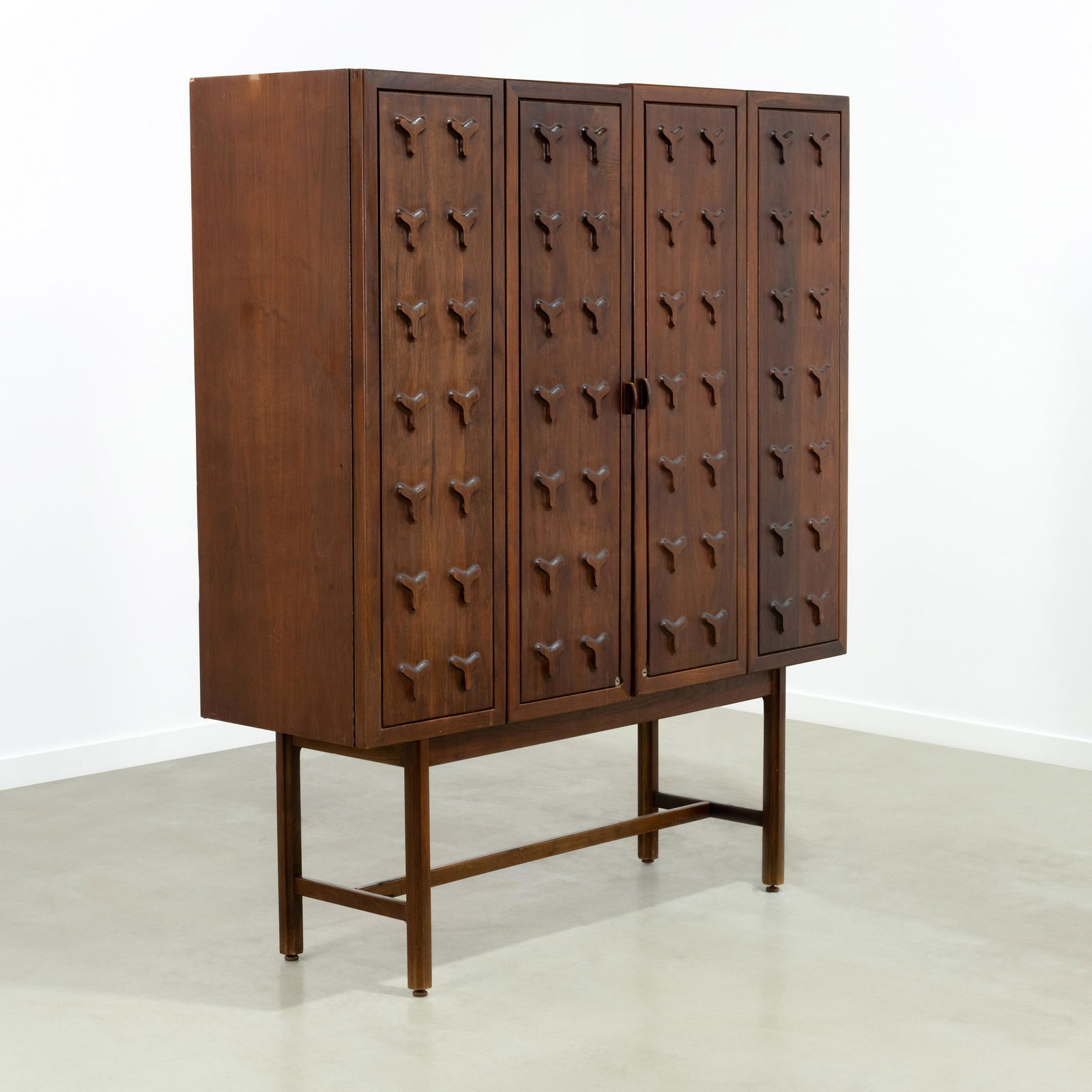 Jorgen Hansen & Jens Thuesen - Futura Bar Cabinet - Aug 21, 2022 ...