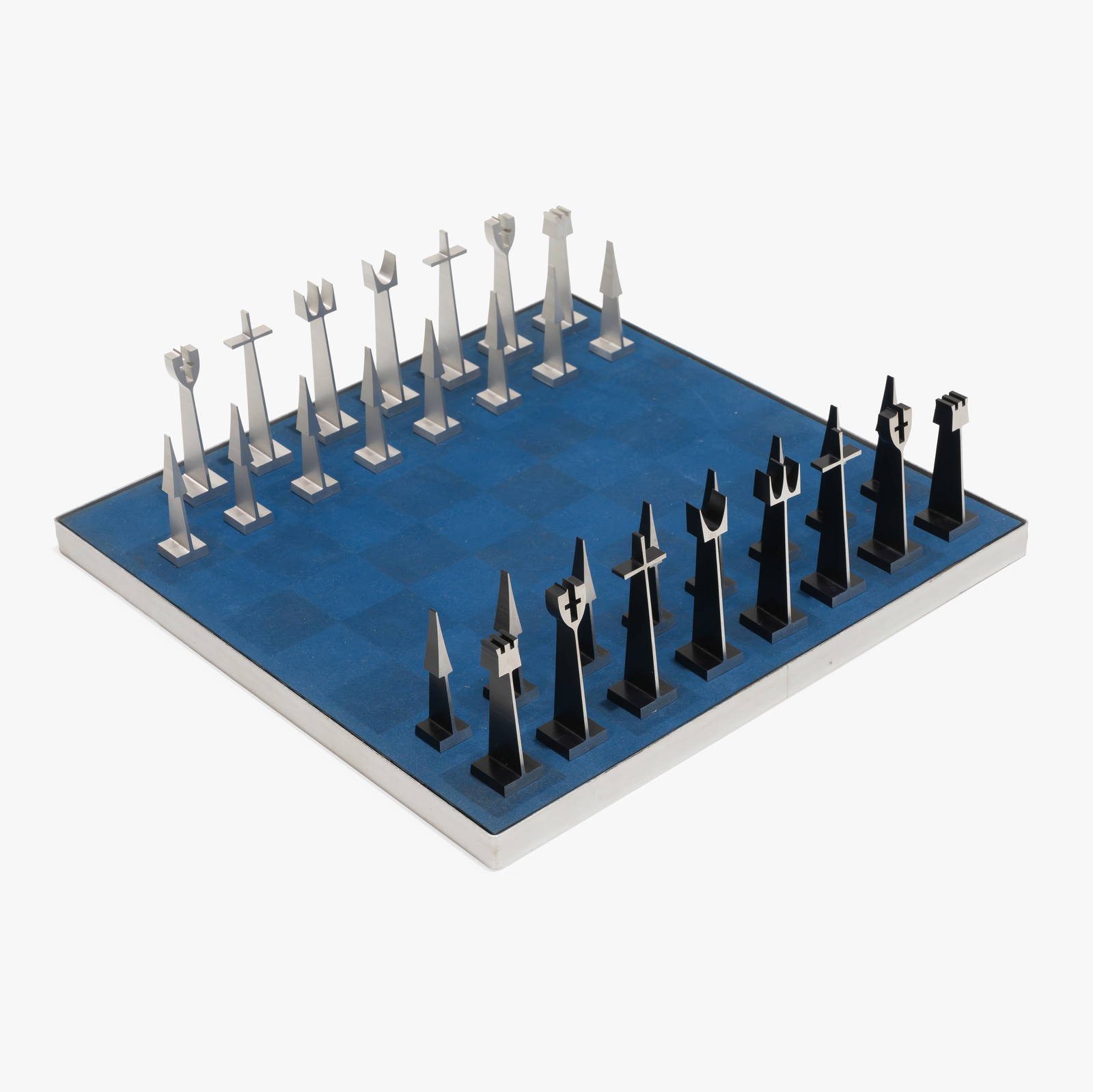 Austin Cox - Chess Set Auction