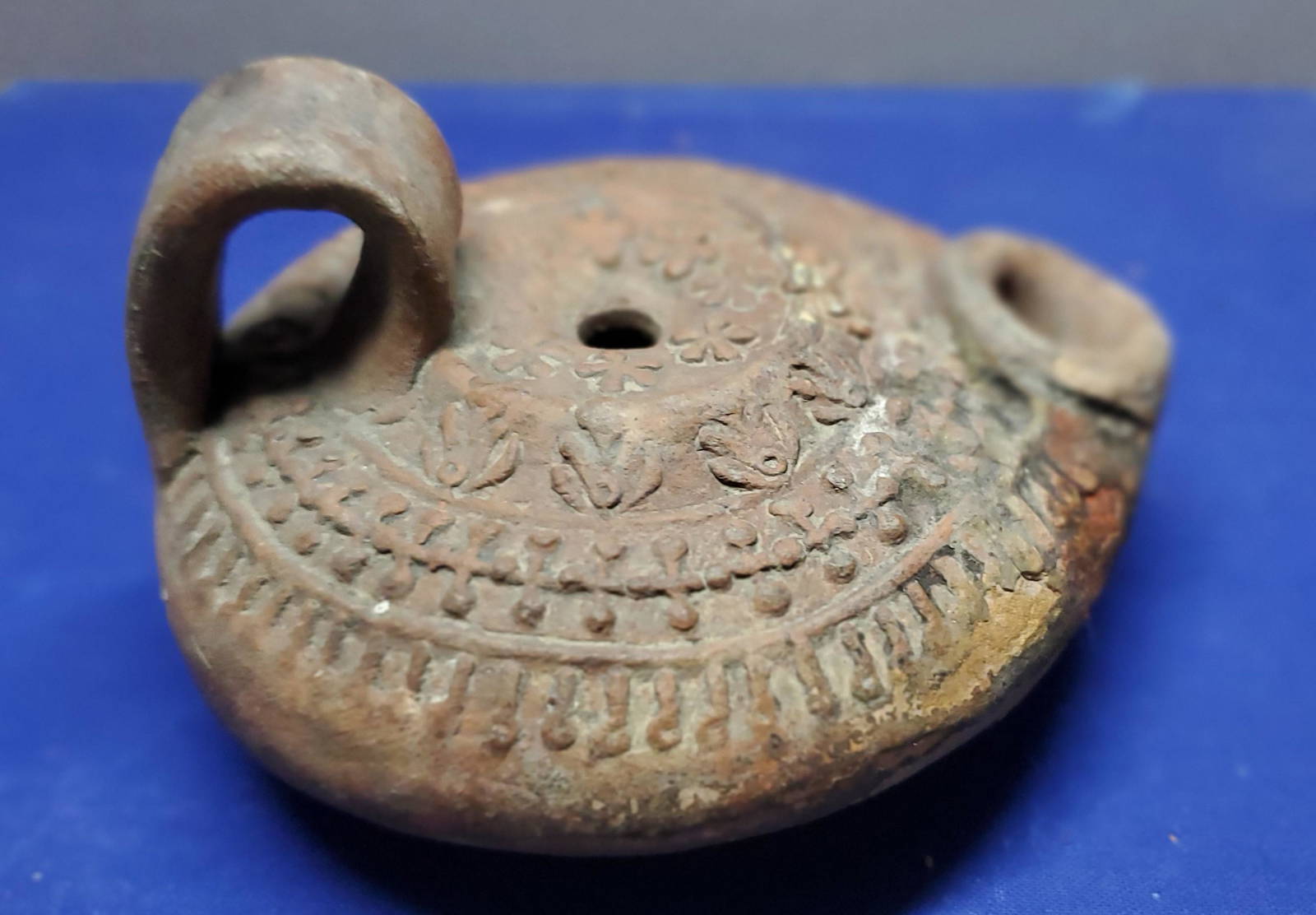 Large Ancient Roman Lamp Auction