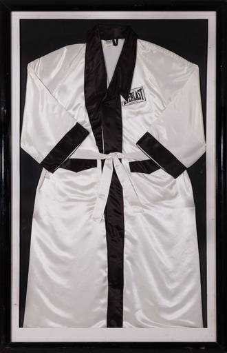 Muhammad Ali, Robe and Shorts (#0086) on Apr 01, 2022 | Avenue Auctions ...