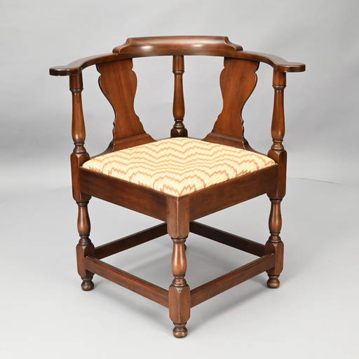 Kittinger Queen Anne Style Mahogany Corner Chair