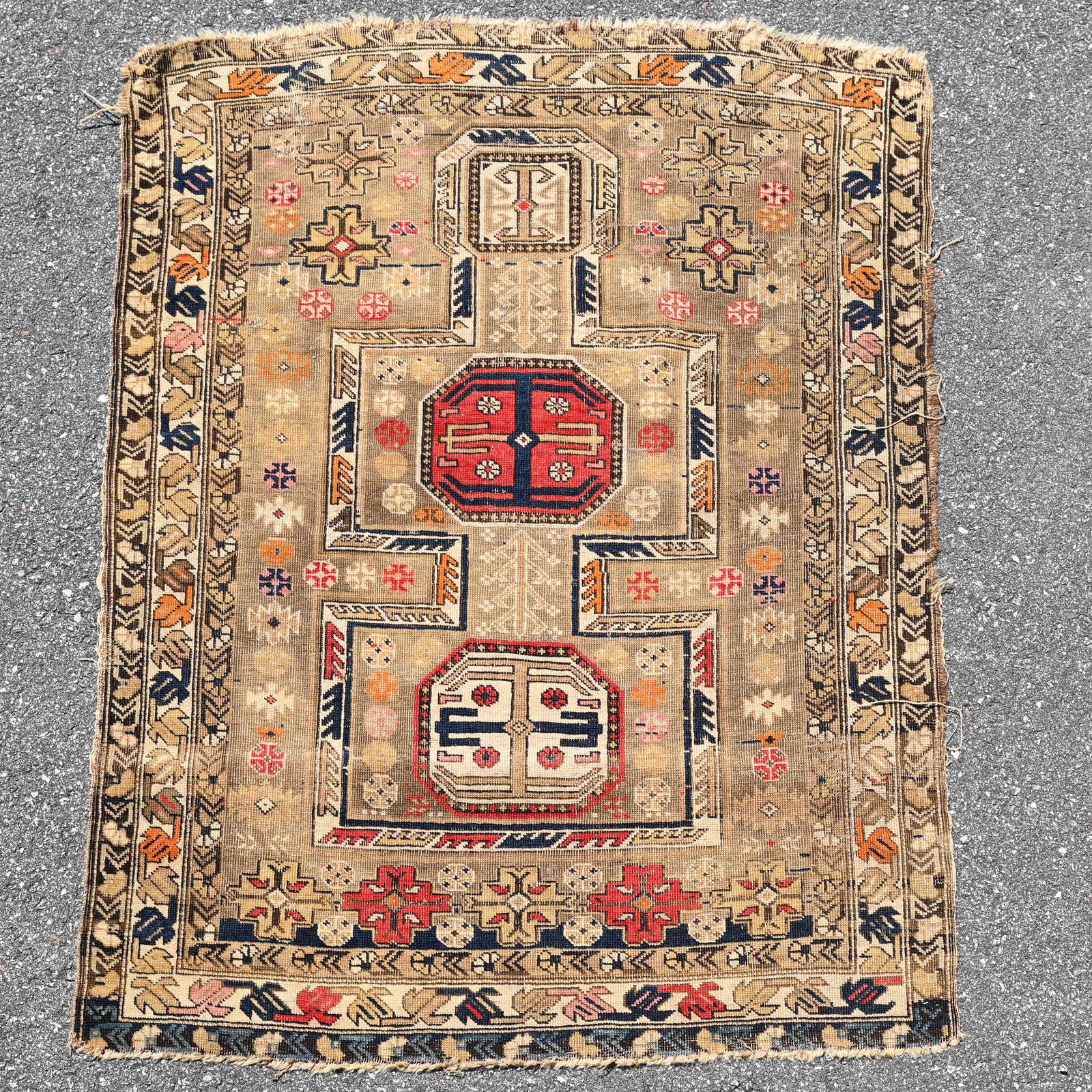 Kuba Keyhole Design Prayer Rug Auction