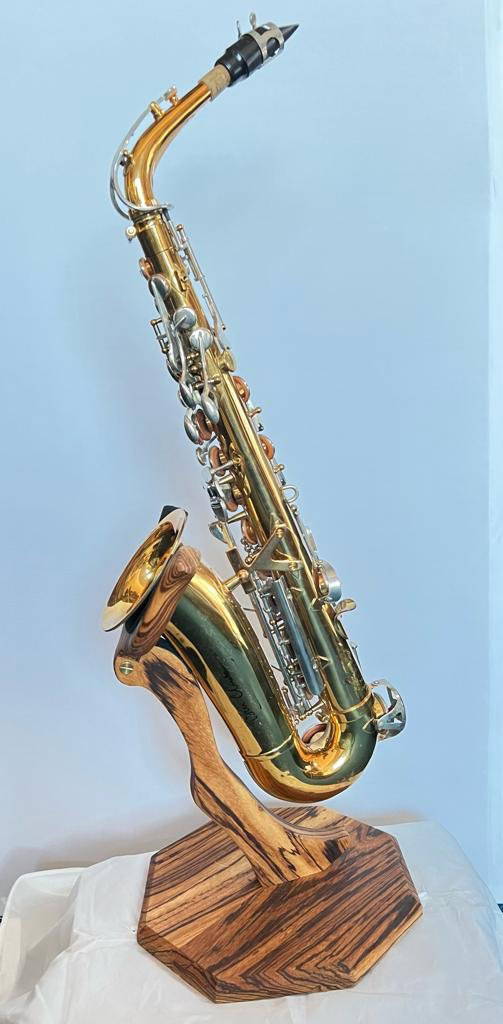 Bill Clinton Signed Saxophone Auction